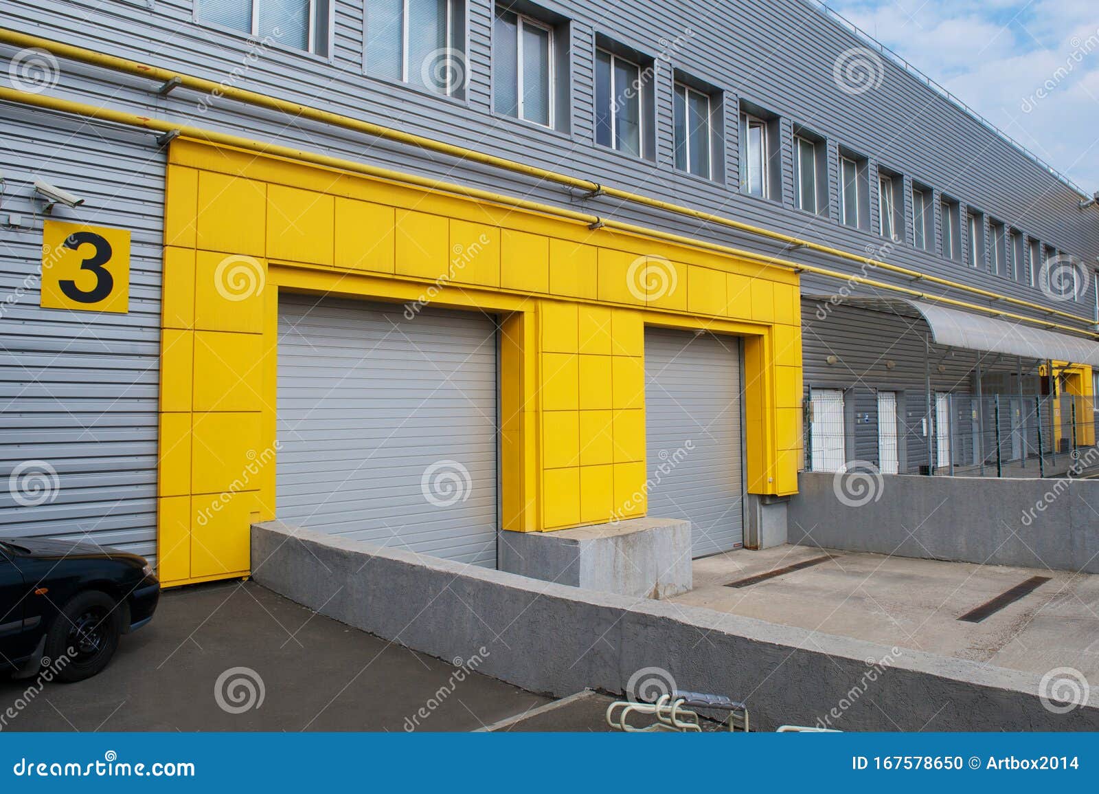 Warehouse loading gate stock photo. Image of chain, factory - 167578650