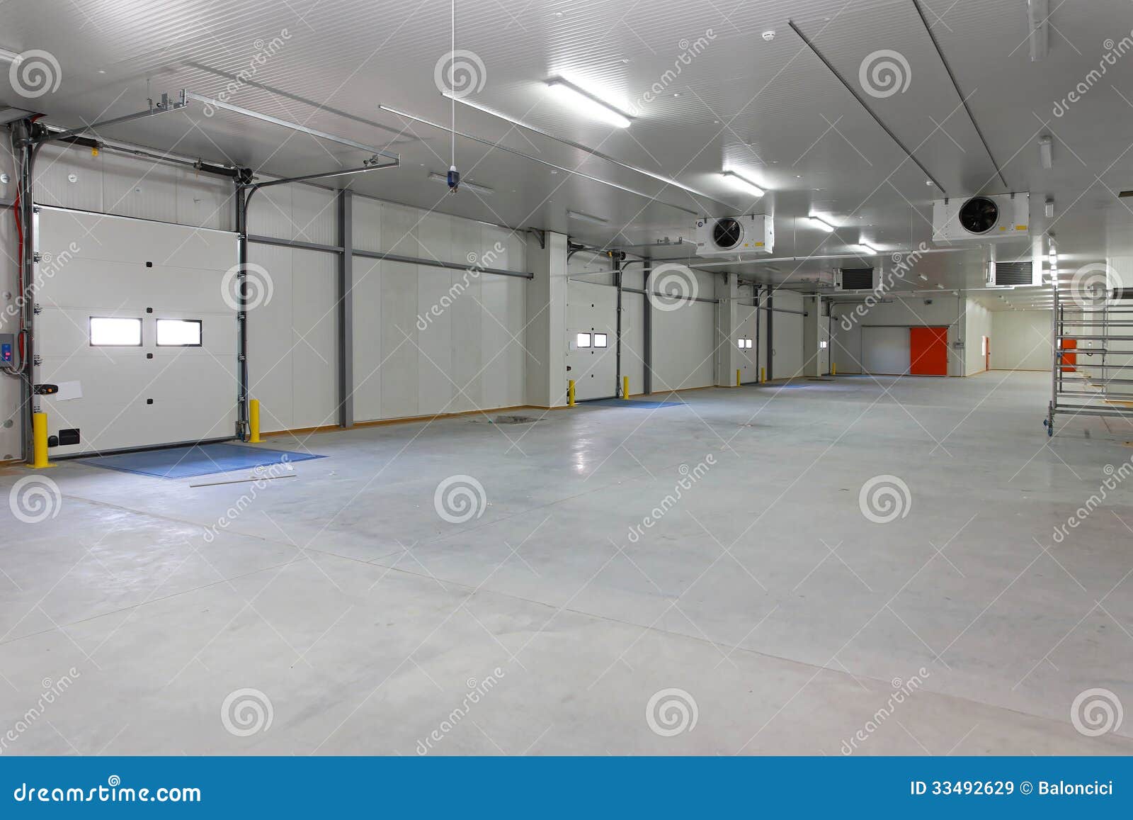 Warehouse loading interior stock image. Image of garage - 33492629