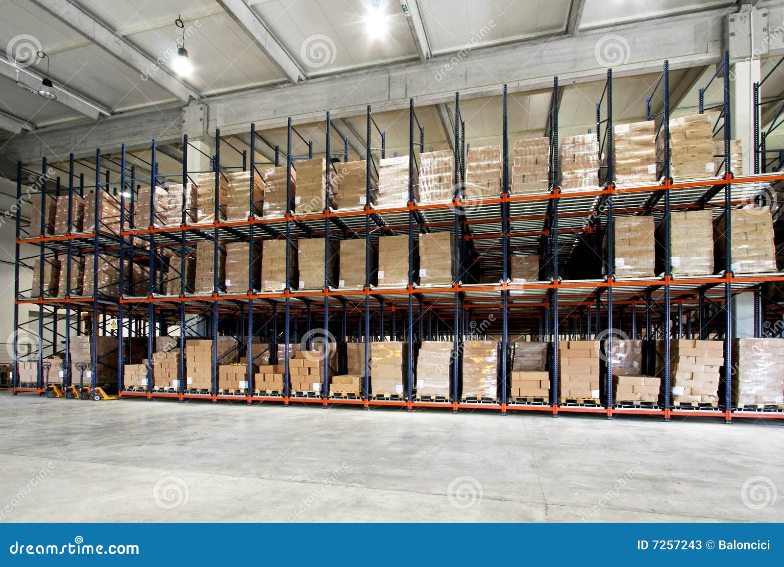 Warehouse pallet stock image. Image of delivery, chest - 7257243