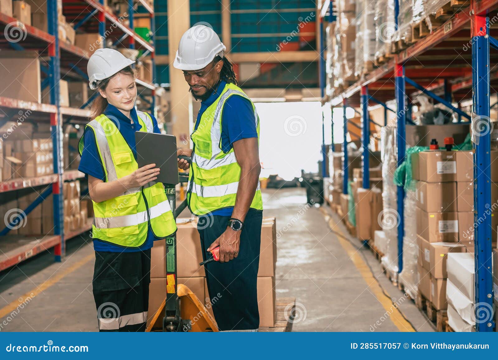 Warehouse Worker Couple Team Friend Working Together Supervisor Help ...