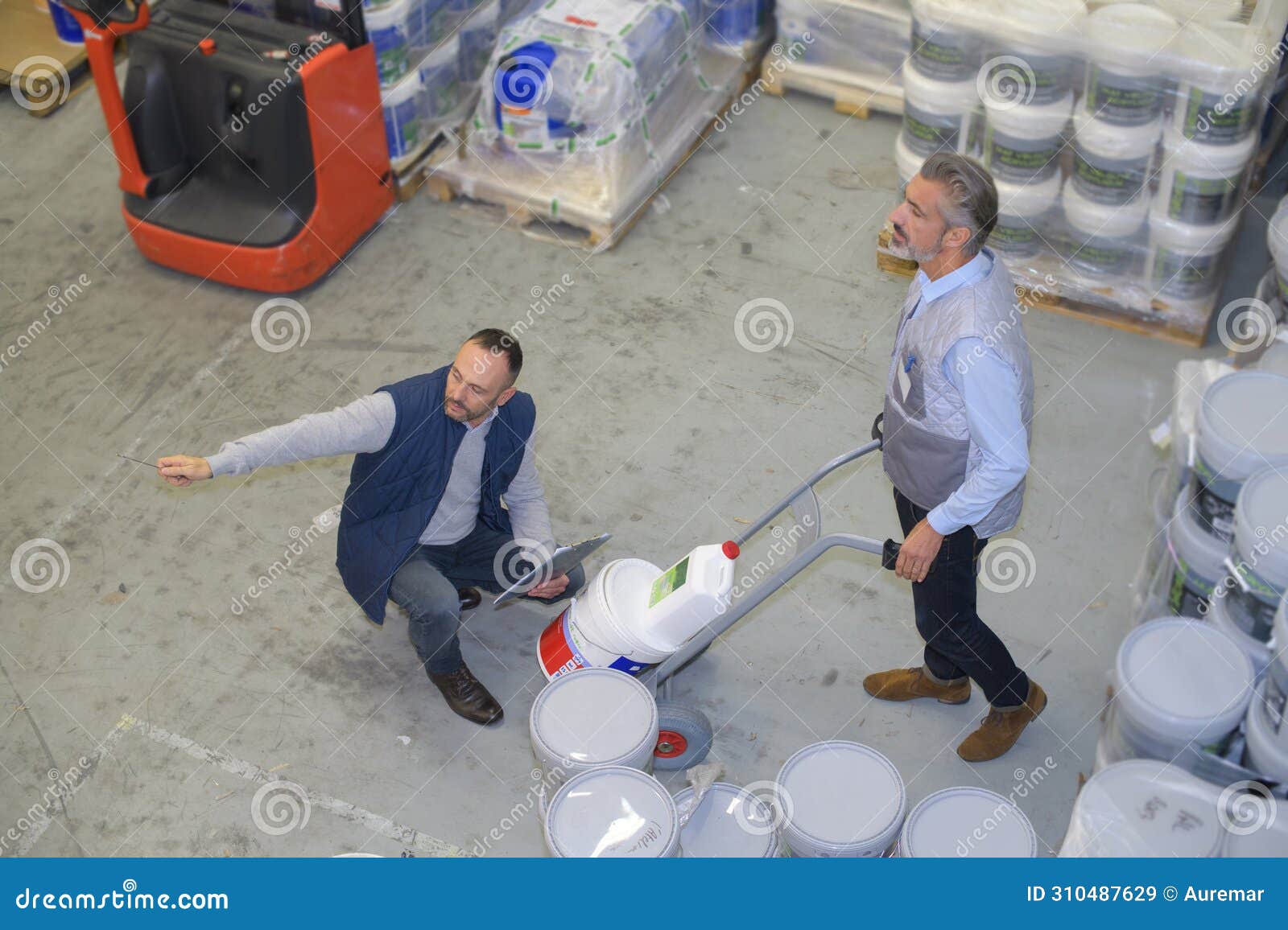 Warehouse Workers Men Inspecting and Checking Rack Arrangement Stock ...