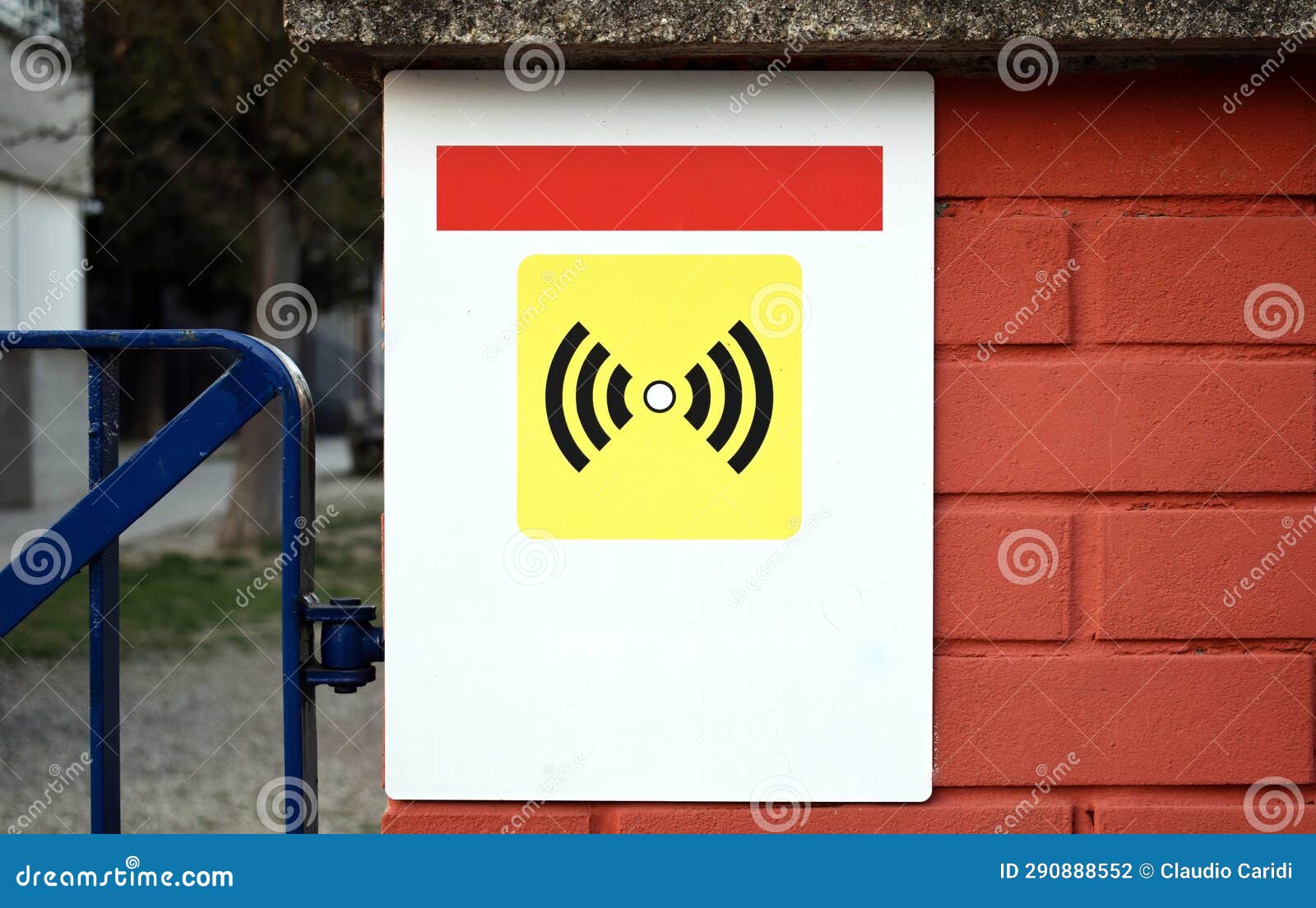 Warning Perimeter Alarm Installed, Street Sign. Space for Text Stock ...