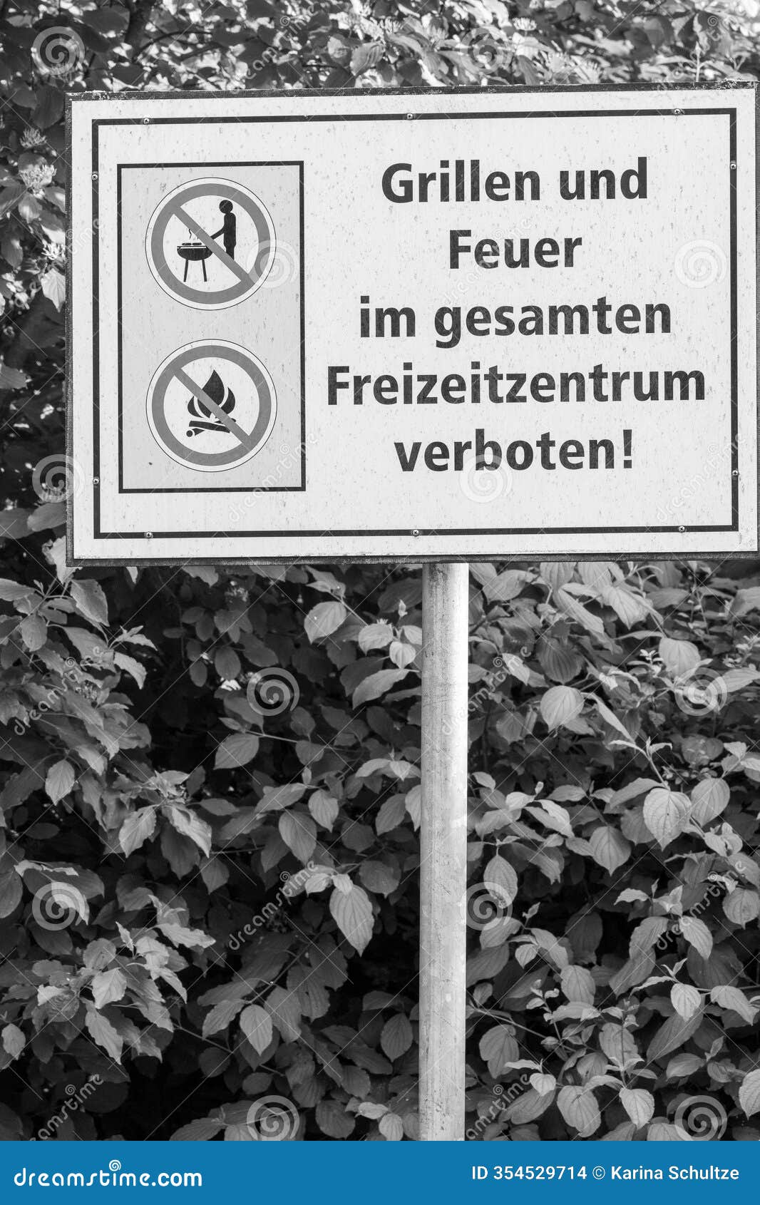 Warning Sign with a Barbecue Grill Forbidden To Grill Stock Photo ...