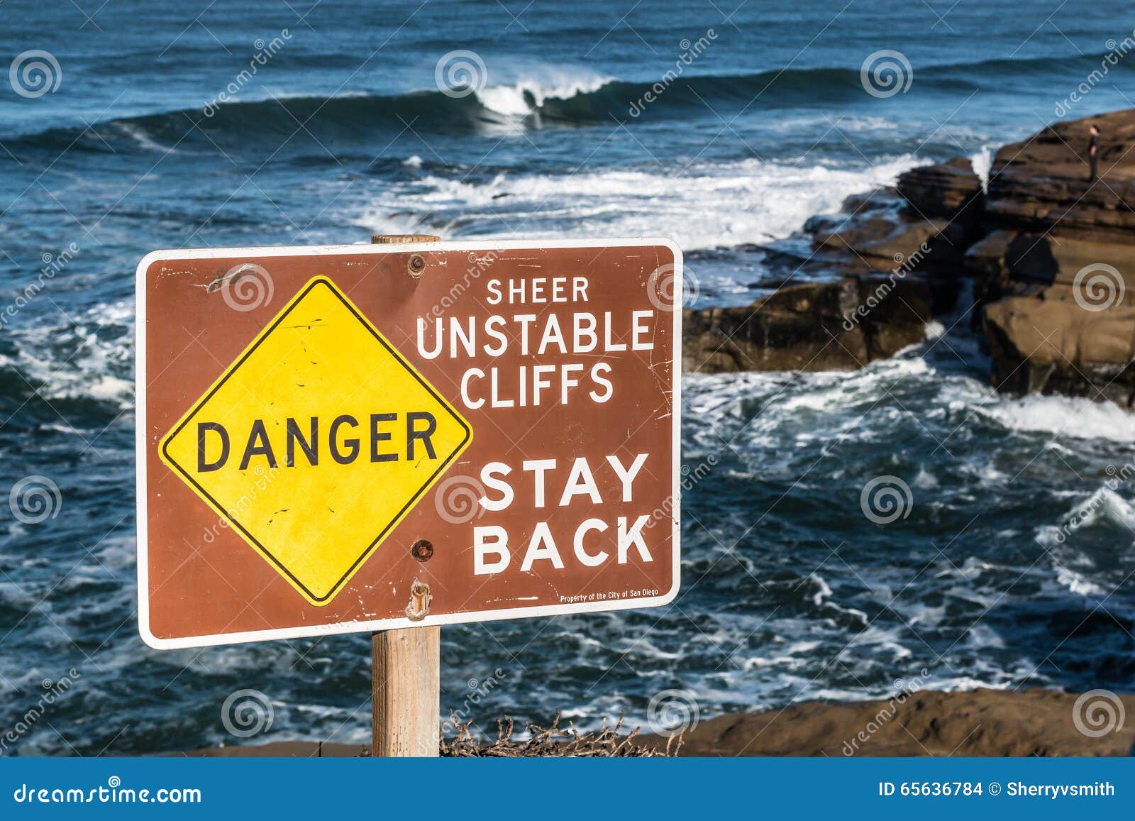 Warning Sign of Unstable Cliffs at Sunset Cliffs Stock Photo - Image of ...