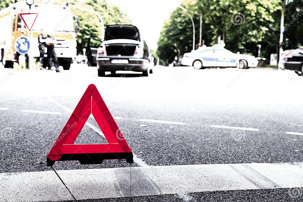 Breakdown_triangle stock image. Image of location, skid - 153444307