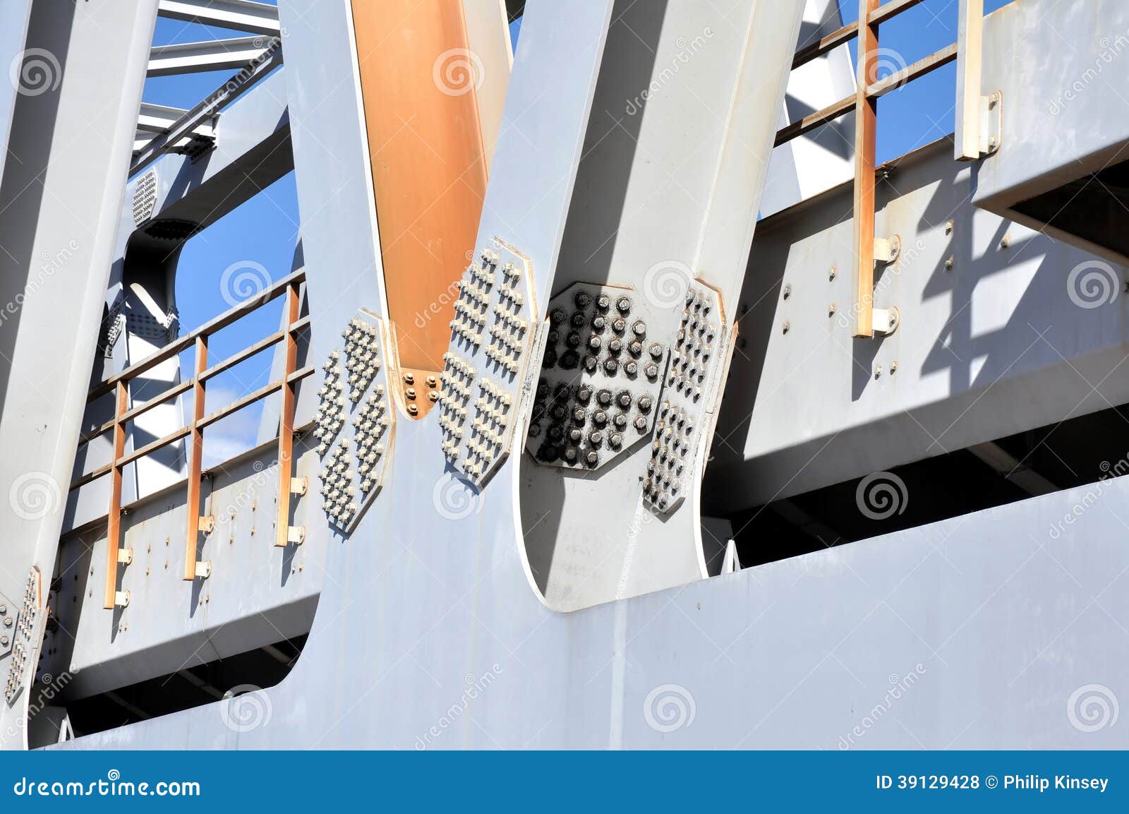 Warren Truss Type Railway Bridge Foto de Stock - Imagem de transporte ...