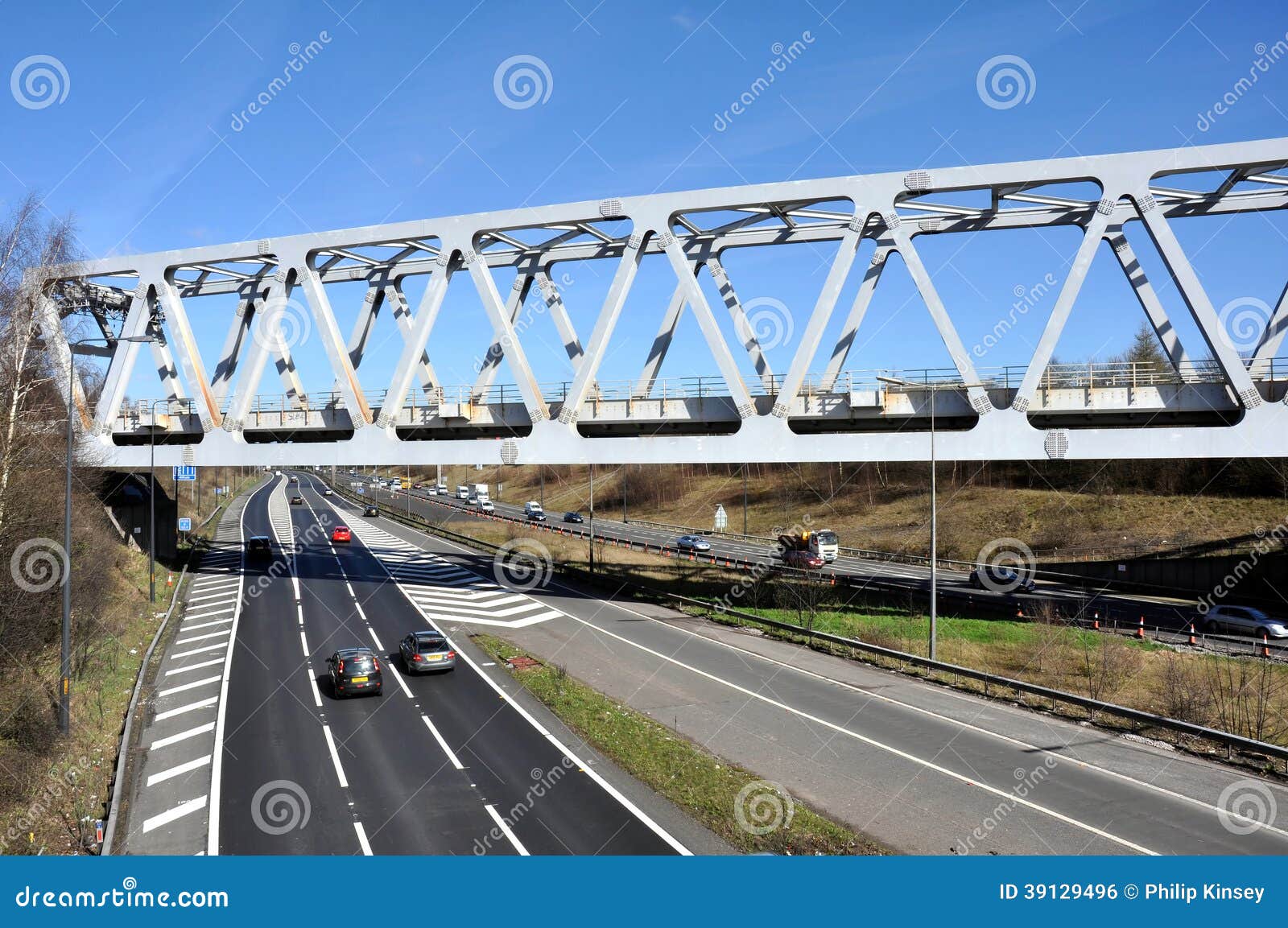Warren Truss Type Railway Bridge Foto de archivo - Imagen de carril ...