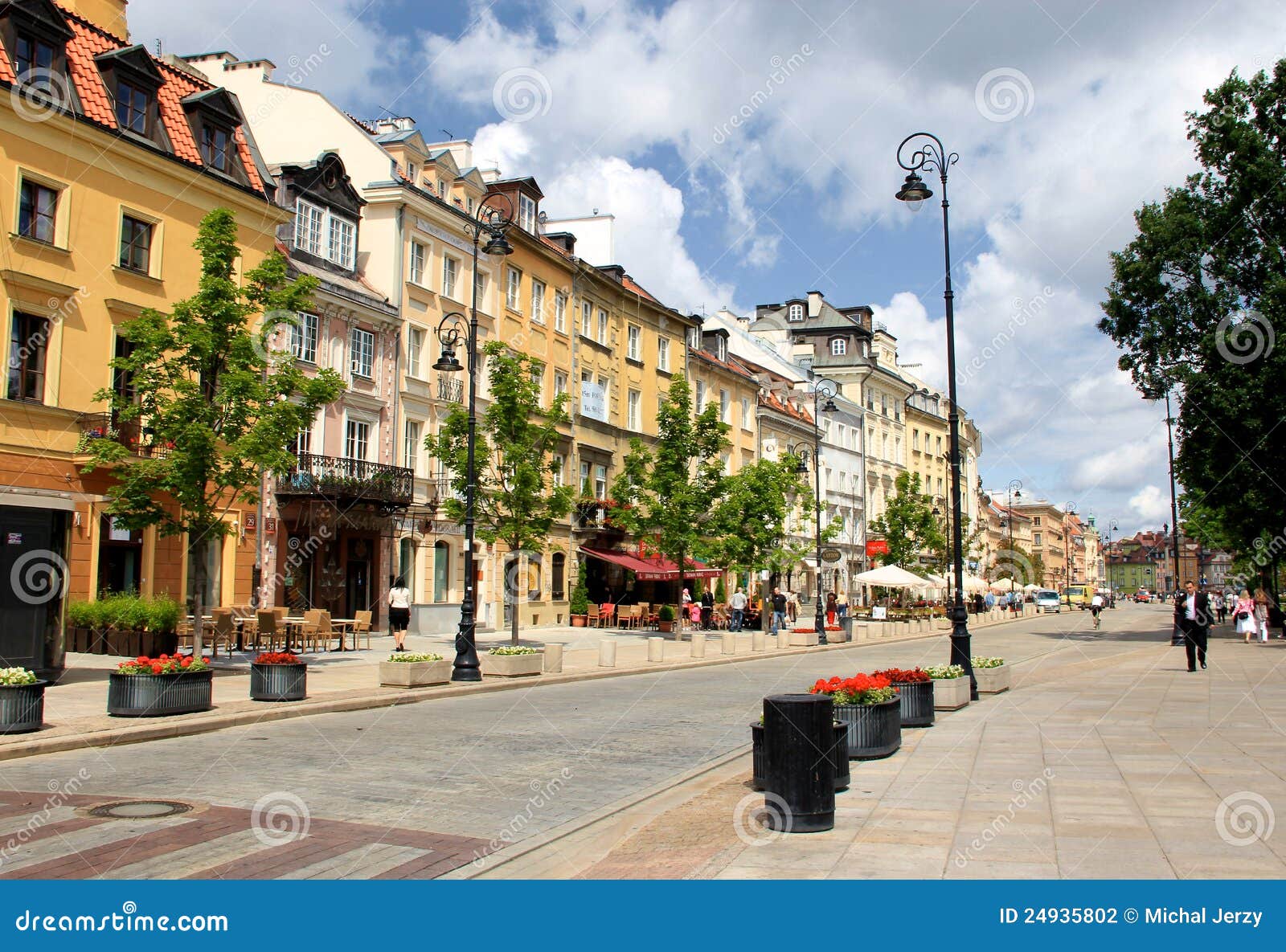 Warsaw Old Town editorial photography. Image of urban - 24935802