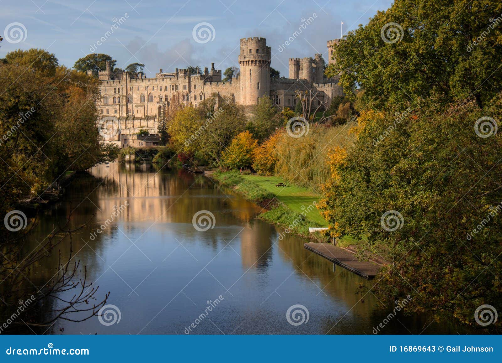 Warwick castle stock image. Image of reflection, fortification - 16869643