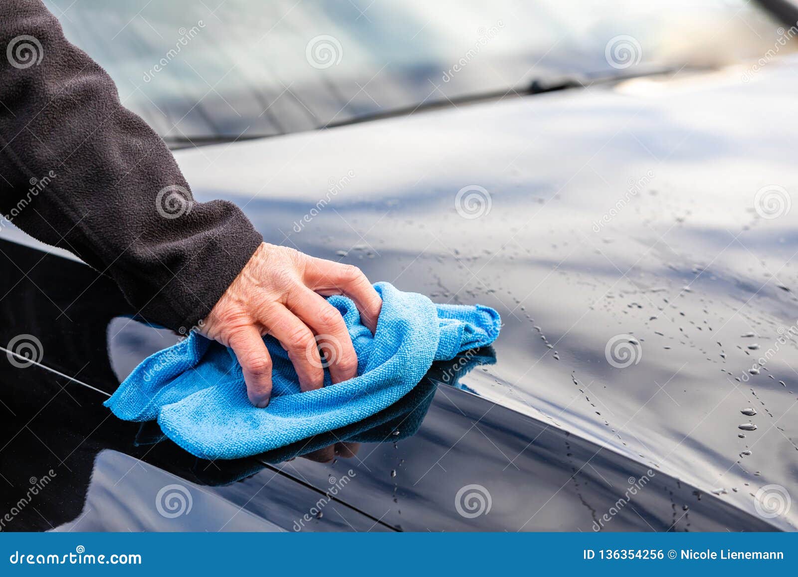 Wash the Car with a Blue Rag Stock Photo - Image of copy, gentle: 136354256