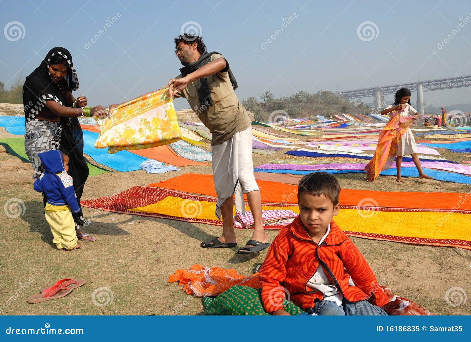 Washer-men family in India editorial image. Image of space - 16186835