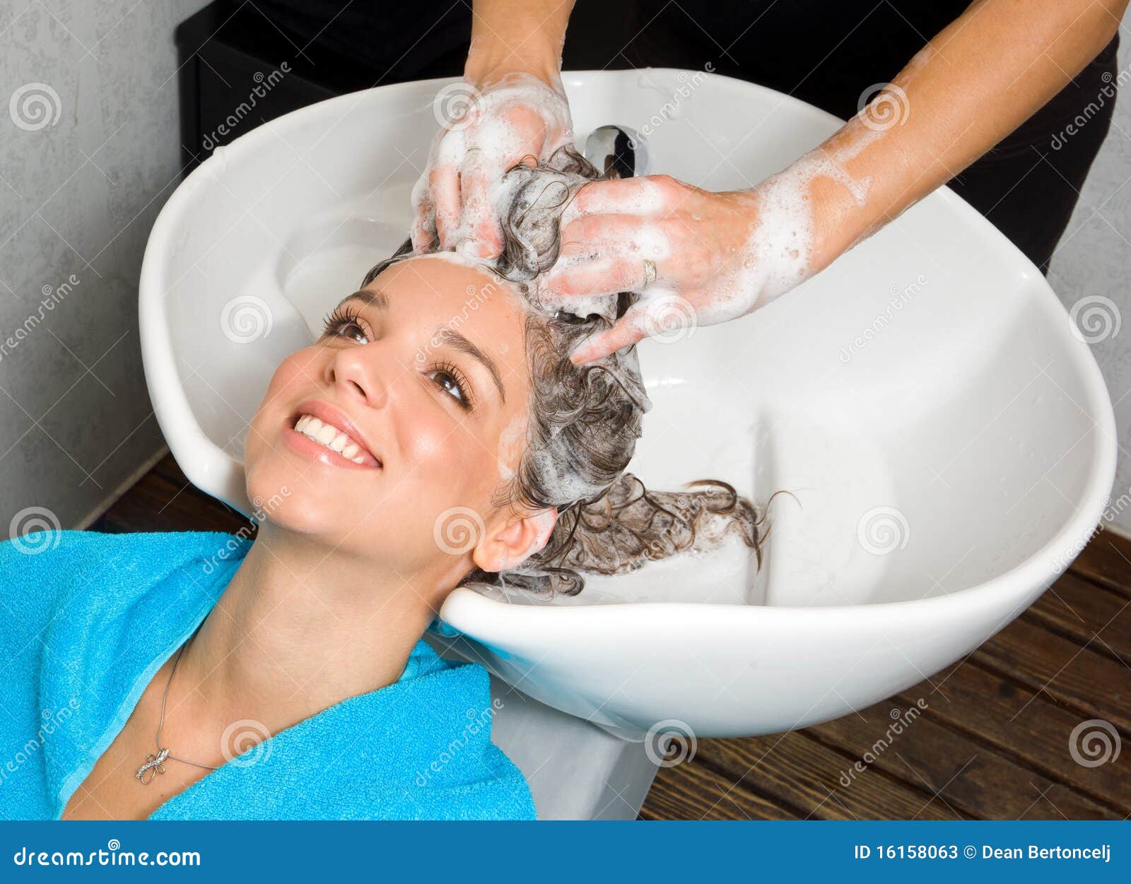 Washing hair stock image. Image of prepare, beautician - 16158063