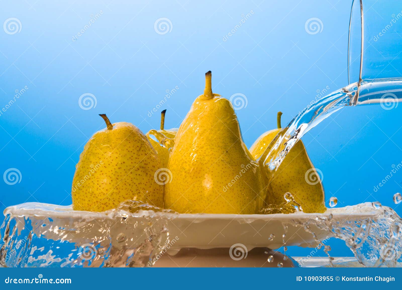 Washing pears stock image. Image of group, breakfast - 10903955