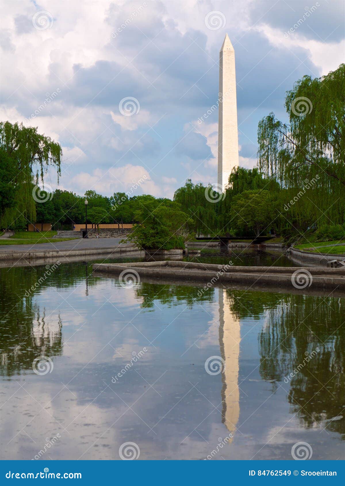 The Washington Dc Monument from Constitution Gardens Stock Image ...