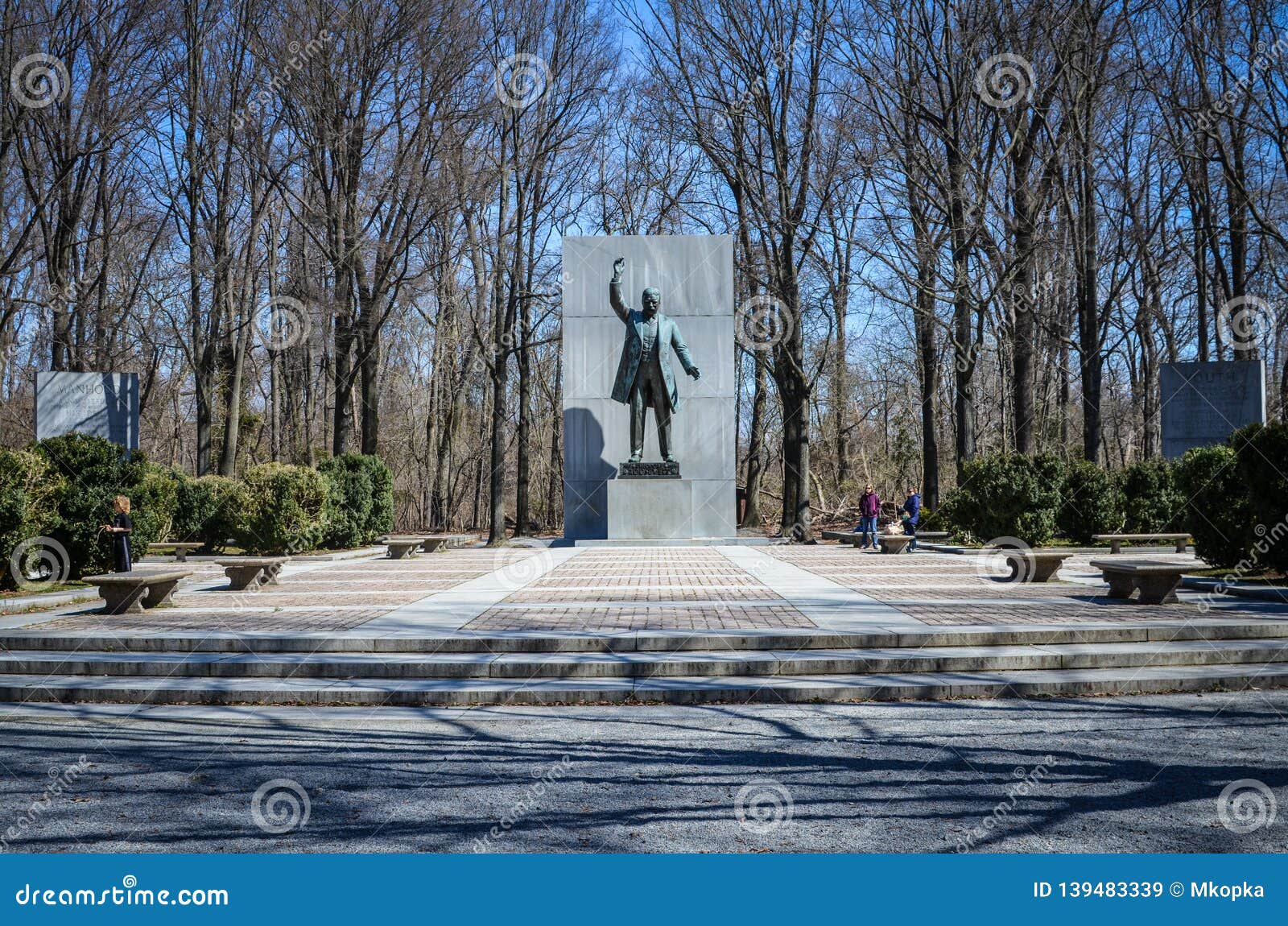 Washington, DC - View of Theodore Roosevelt Island Monument Statue in ...