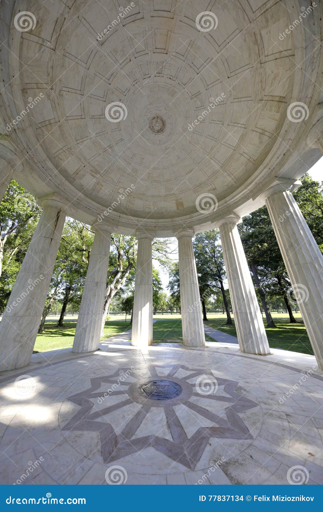 Washington DC War Memorial editorial stock image. Image of column ...