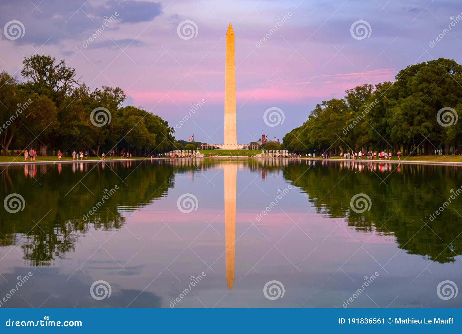 Washington Monument on the Reflecting Pool in Washington, D.C. at Dusk ...