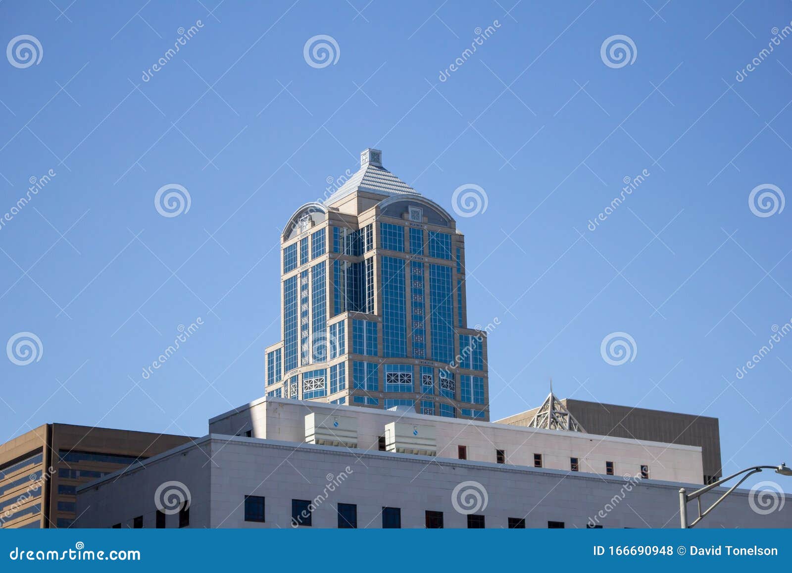 Washington Mutual Tower editorial stock photo. Image of look - 166690948