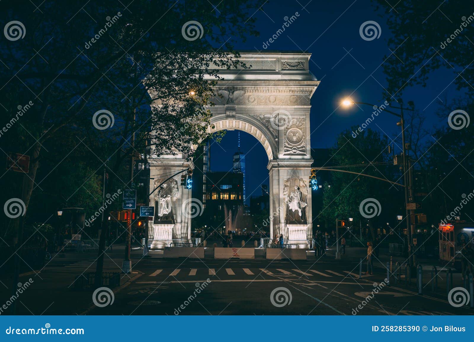 Washington Square Arch at Night, Manhattan, New York Editorial Image ...