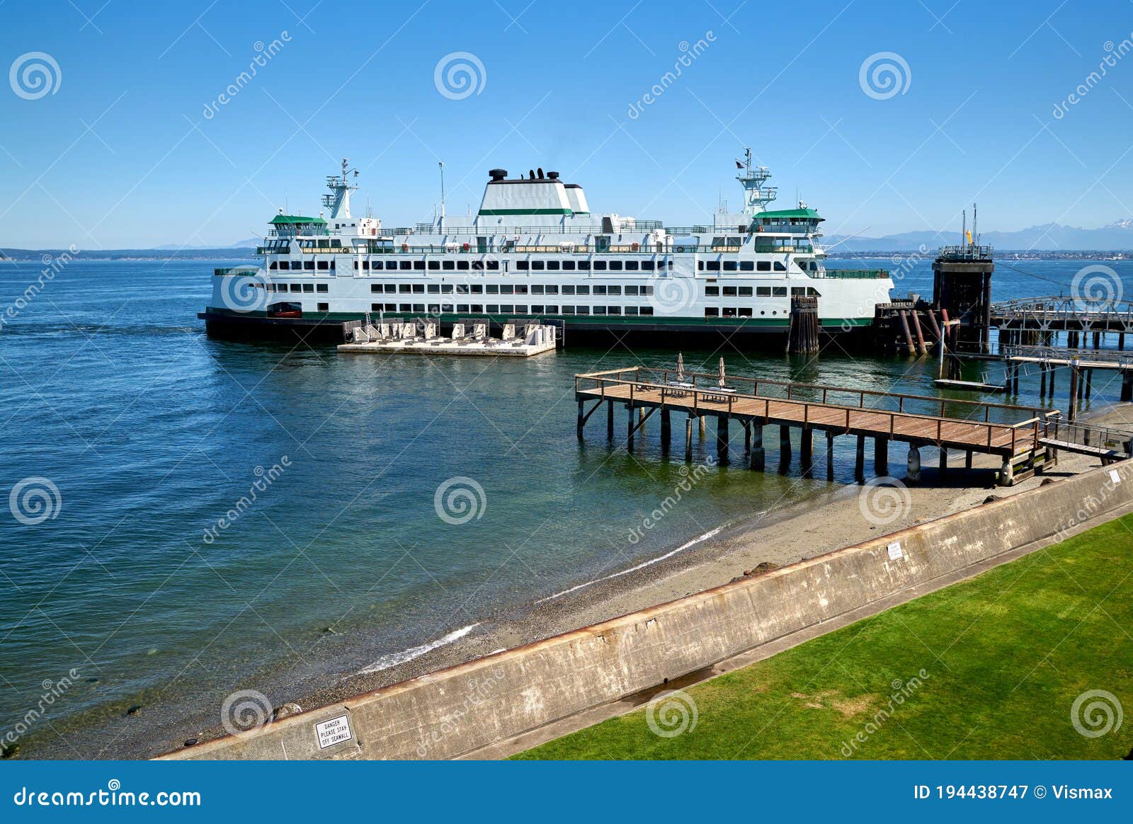 Mukilteo Ferry Dock stock image. Image of outdoors, destination - 194438747