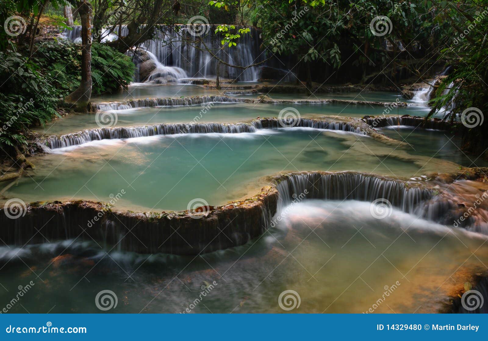 Wasserfall-Kaskaden stockfoto. Bild von wald, üppig, szenisch - 14329480