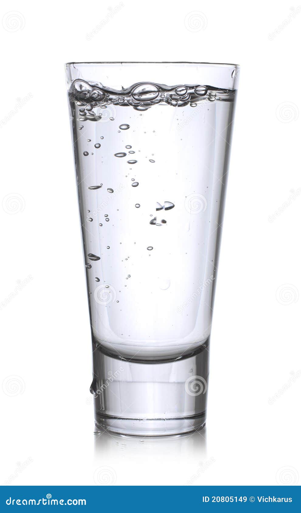 Wasserglas stockbild. Bild von blau, reinheit, flüssigkeit - 20805149