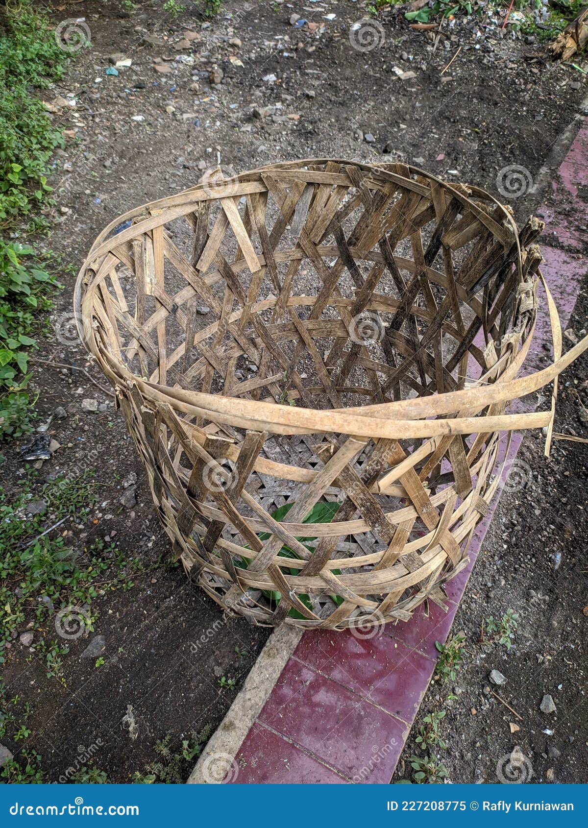 A Waste Basket Made of Woven Bamboo Stock Image - Image of iron, branch ...