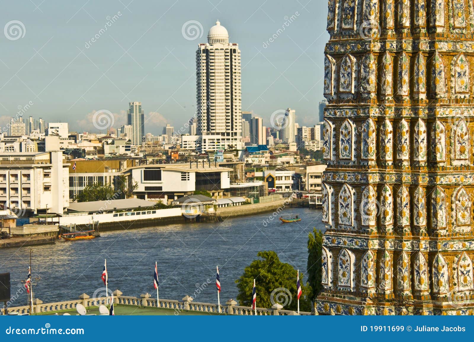 Wat Arun stock image. Image of architecture, temple, religion - 19911699