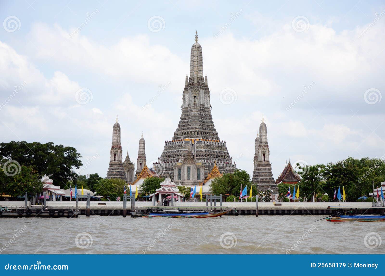 Wat arun stock image. Image of buddhism, architecture - 25658179