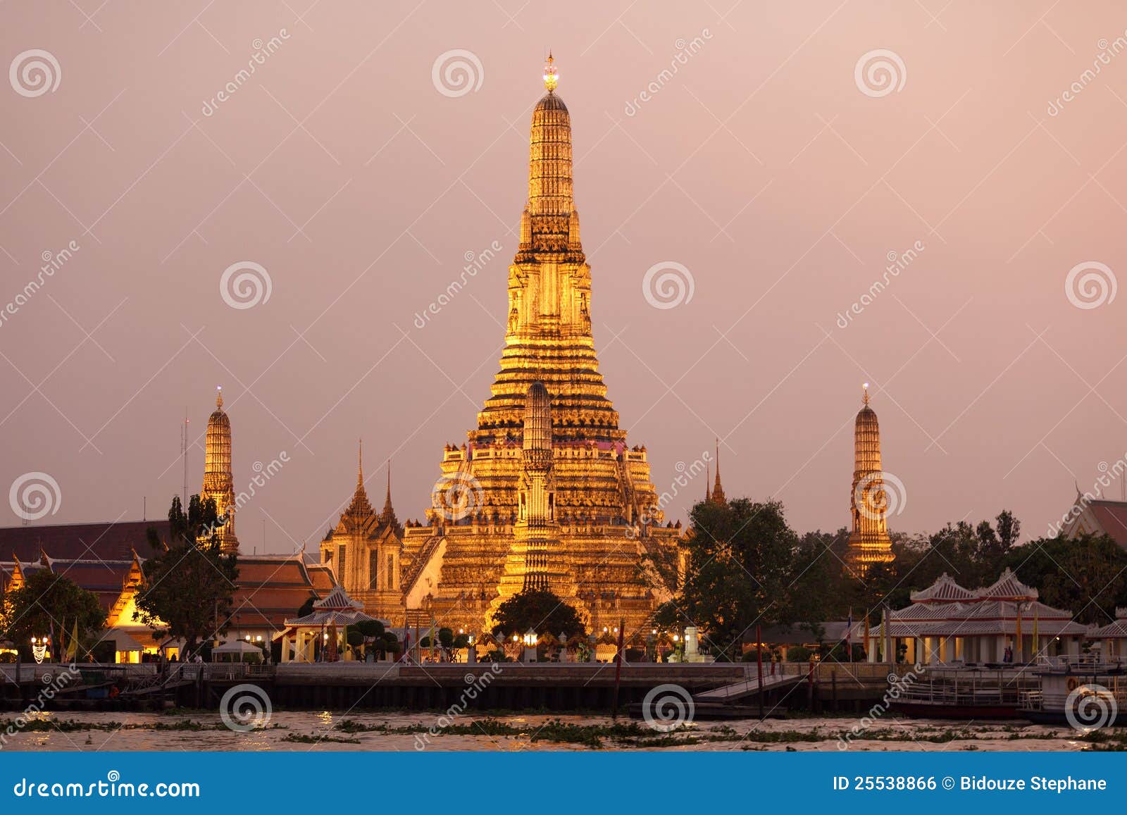Wat Arun temple stock photo. Image of religious, orange - 25538866