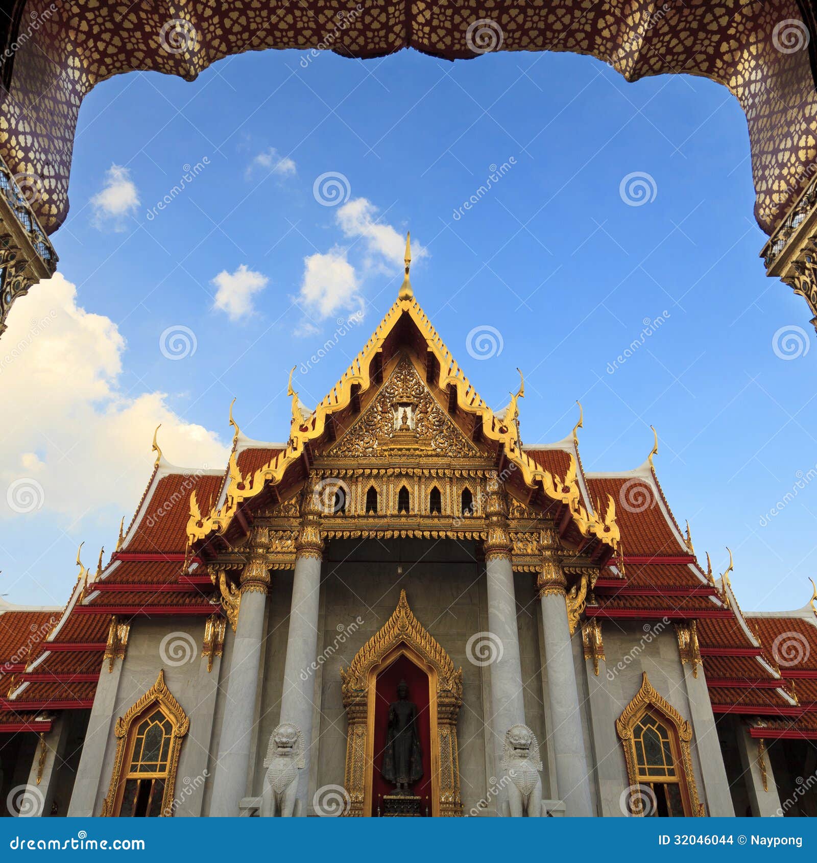 Wat Benchamabophit stock foto. Image of luxe, licht, cultureel - 32046044