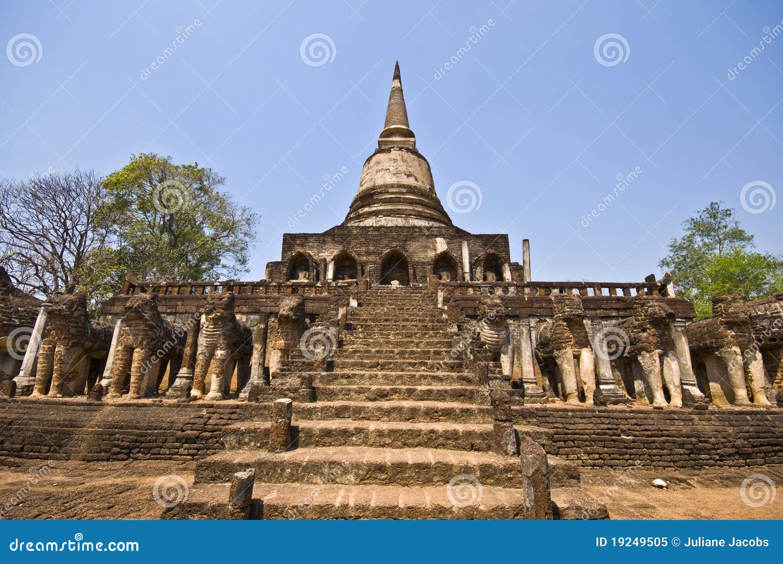 Wat Chang Lom stock image. Image of religious, ancient - 19249505