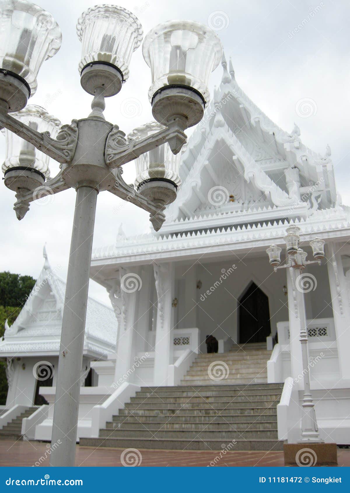 Wat Luang Phor Sodh stock photo. Image of country, colors - 11181472