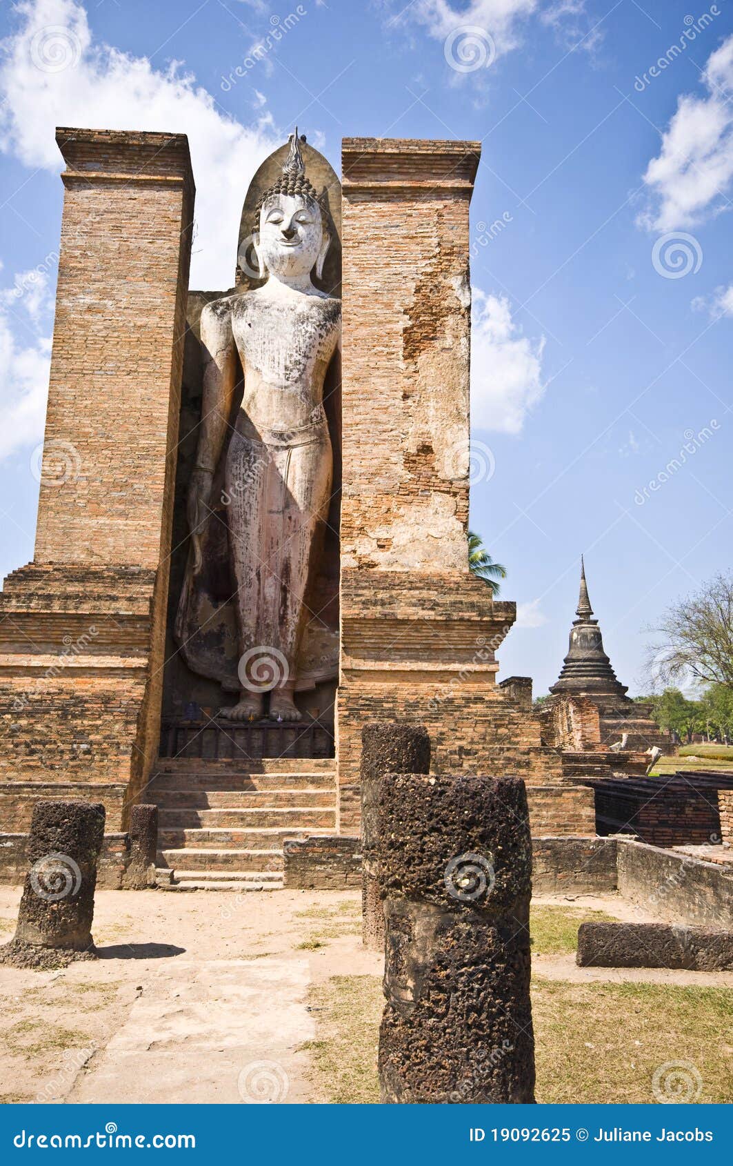 Wat Mahathat stock image. Image of travel, mahathat, temple - 19092625