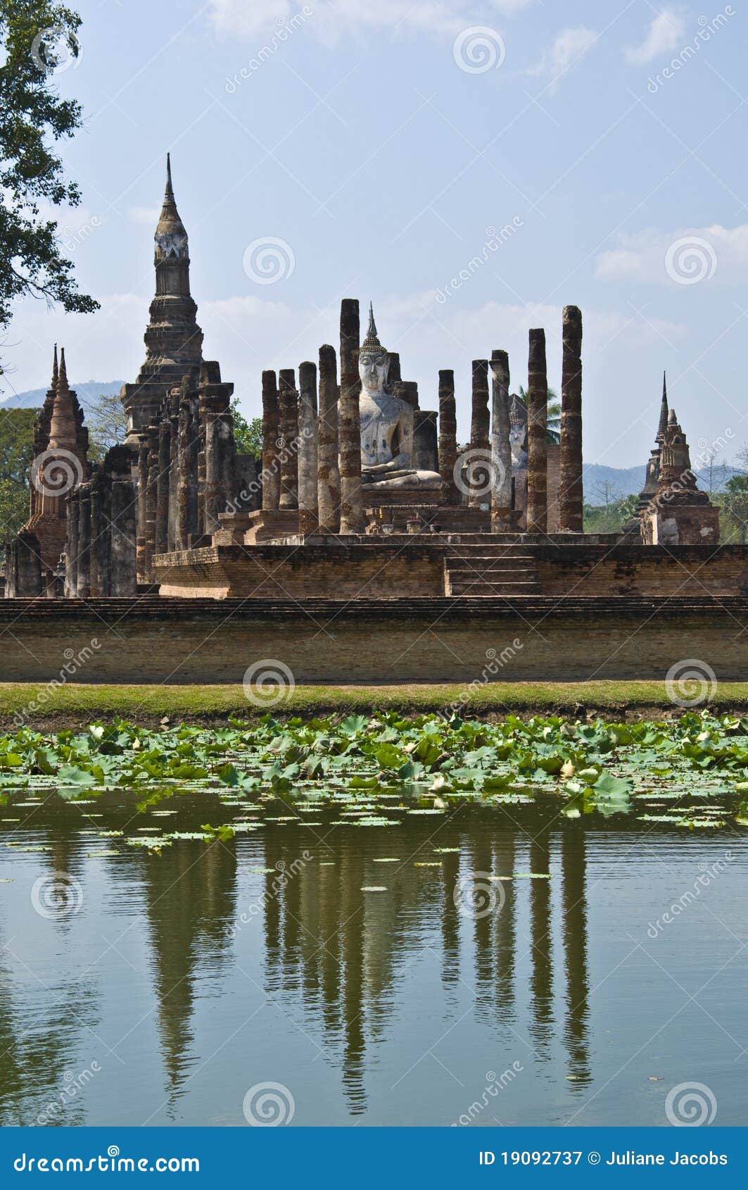 Wat Mahathat stock image. Image of travel, ruins, sacred - 19092737