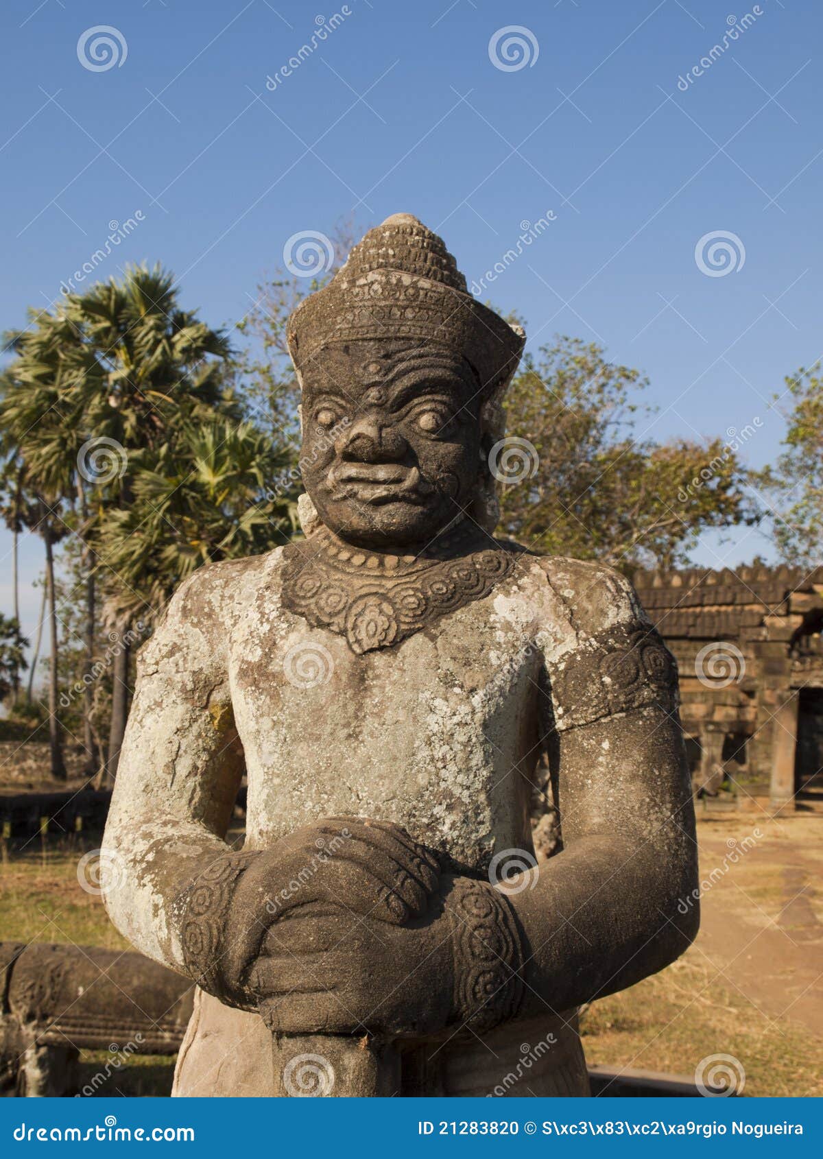 Wat Nokor Temple Protector Statue Stock Photo - Image of nokor ...
