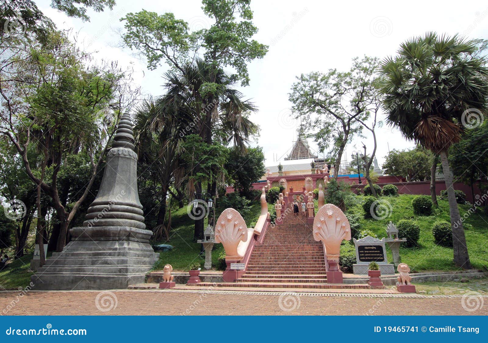 Wat Phnom at Phnom Penh, Cambodia Stock Image - Image of worship ...