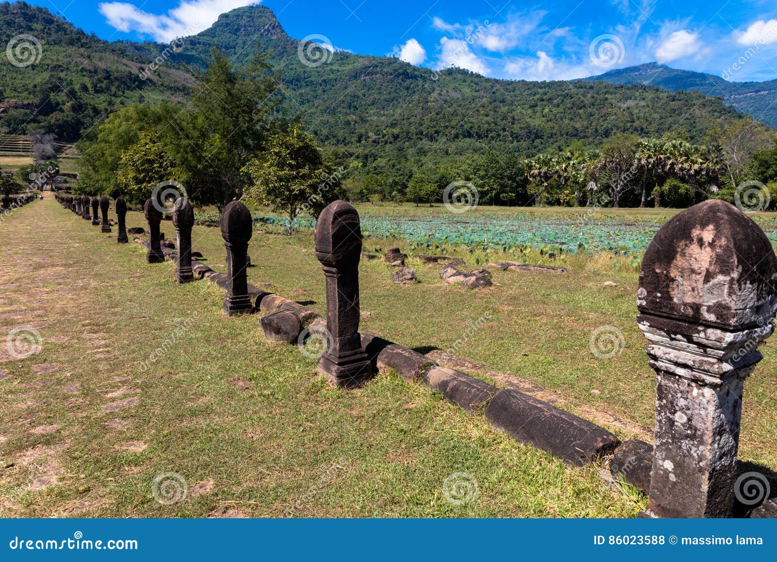 Wat Phou in Champasak stock foto. Image of groen, heilig - 86023588