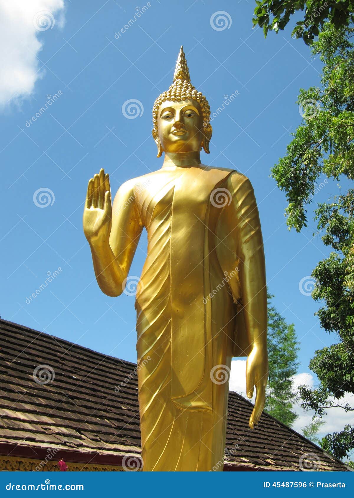 Wat Phra that Doi Kham stock photo. Image of giant, religion - 45487596