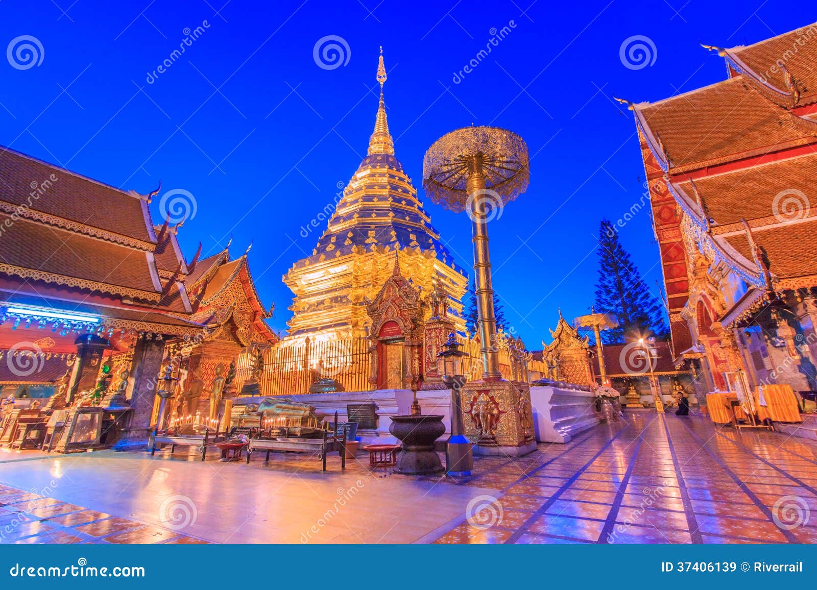 Wat Phra that Doi Suthep imagen de archivo. Imagen de lugar - 37406139