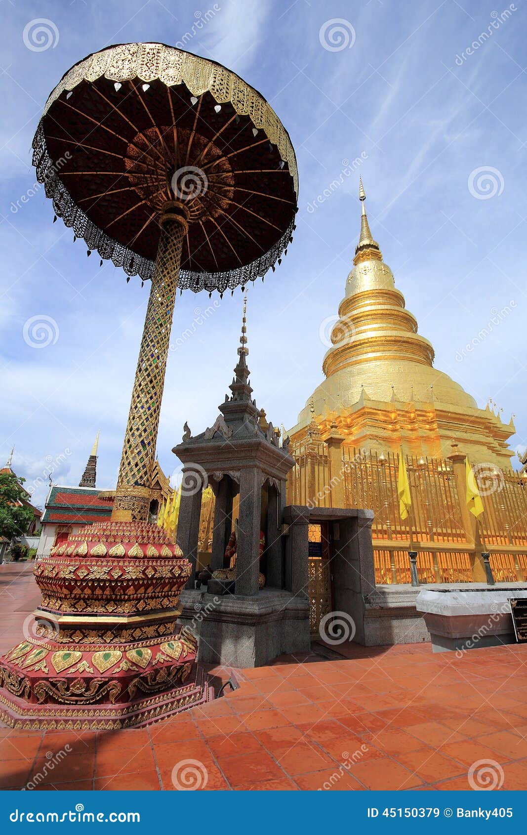 Wat Phra that Hariphunchai , Thailand Stock Image - Image of lamphum ...