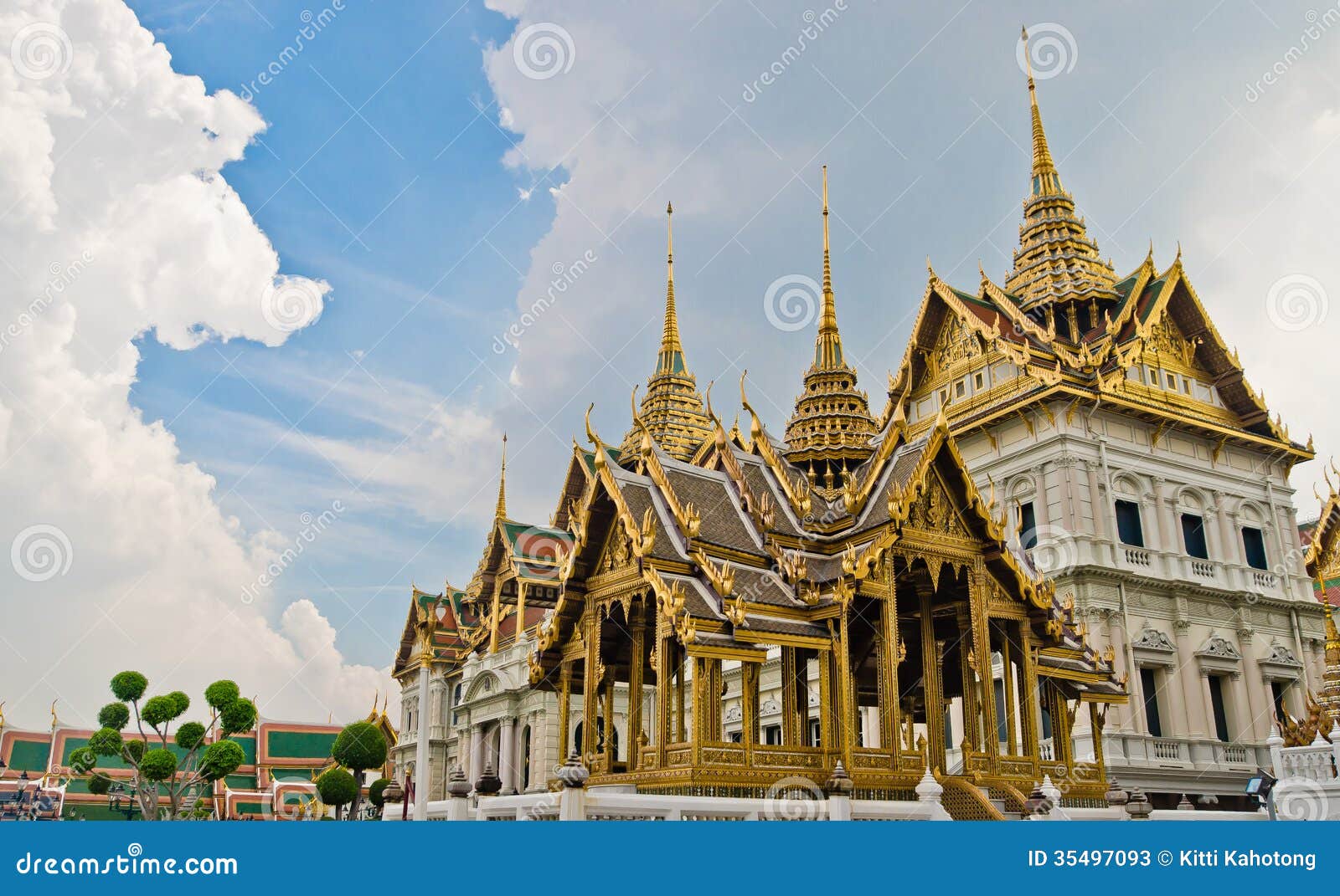 Wat Phra Kaew stock image. Image of bangkok, historic - 35497093