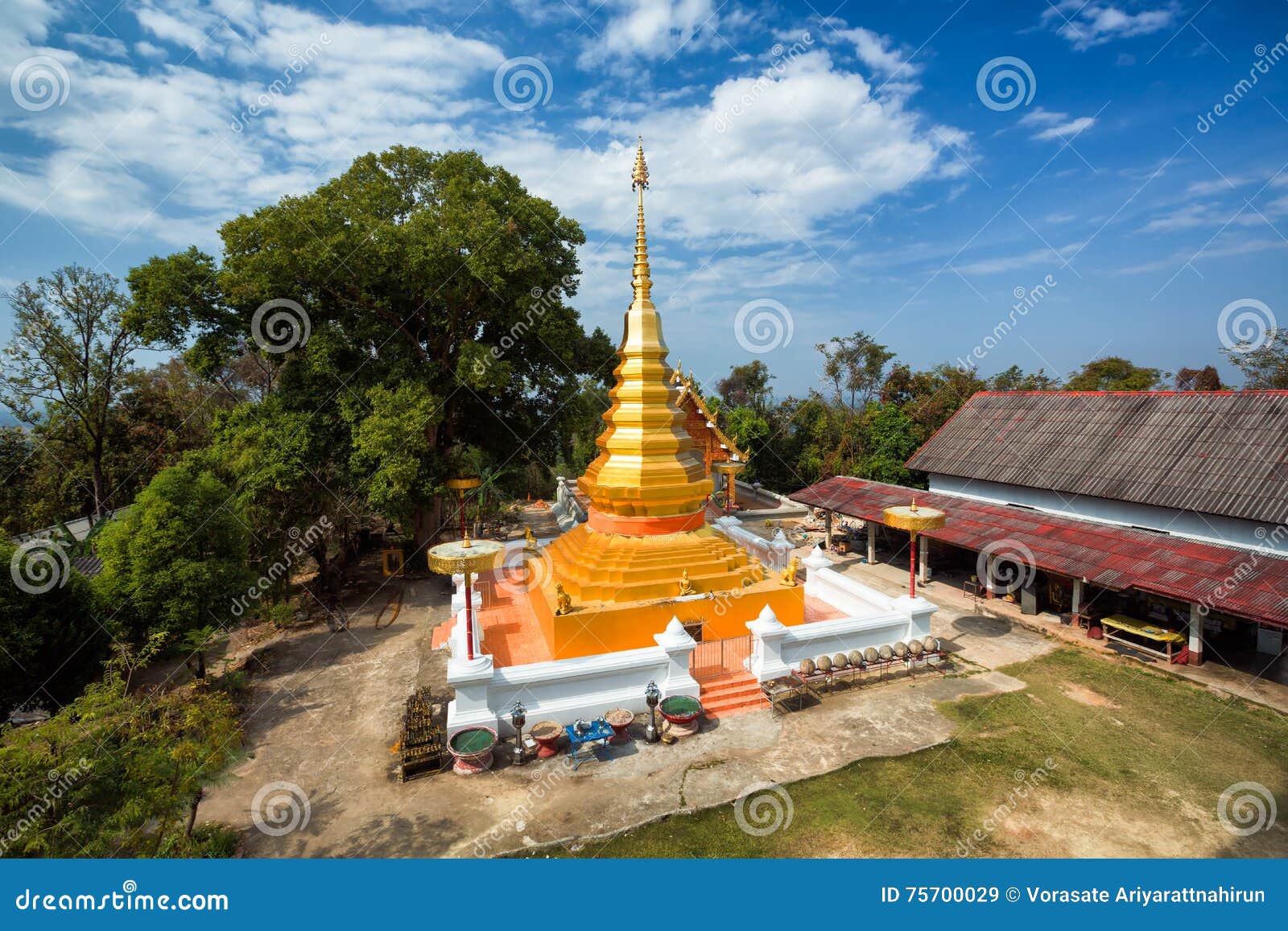 Wat Phrathat Doi Kham, Chiang Kham District, Phayao Stock Image - Image ...