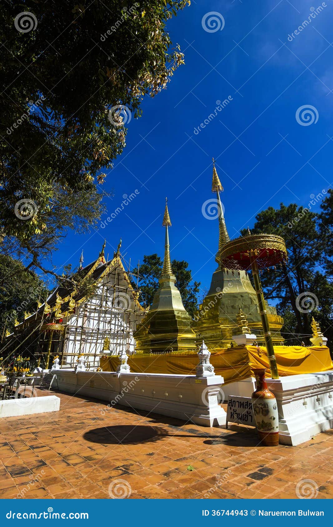 Wat Phrathat Doi Tung Temple Stock Image - Image of stupa, royal: 36744943