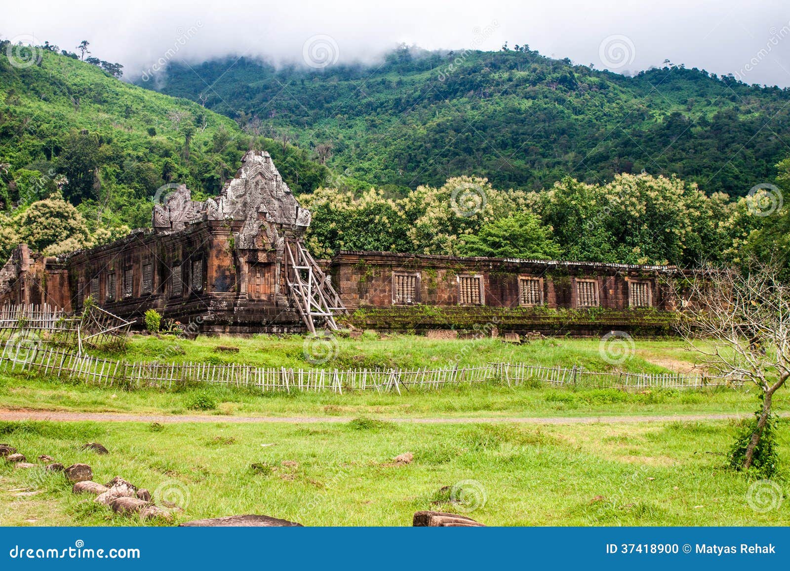 Wat Phu Champasak temple stock photo. Image of ruin, culture - 37418900