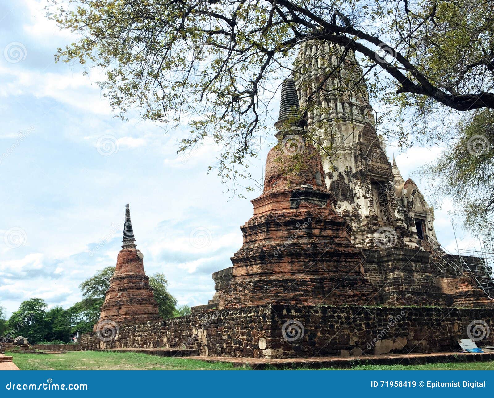 Wat Ratchaburana, Ayutthaya, Tailandia Immagine Stock - Immagine di ...