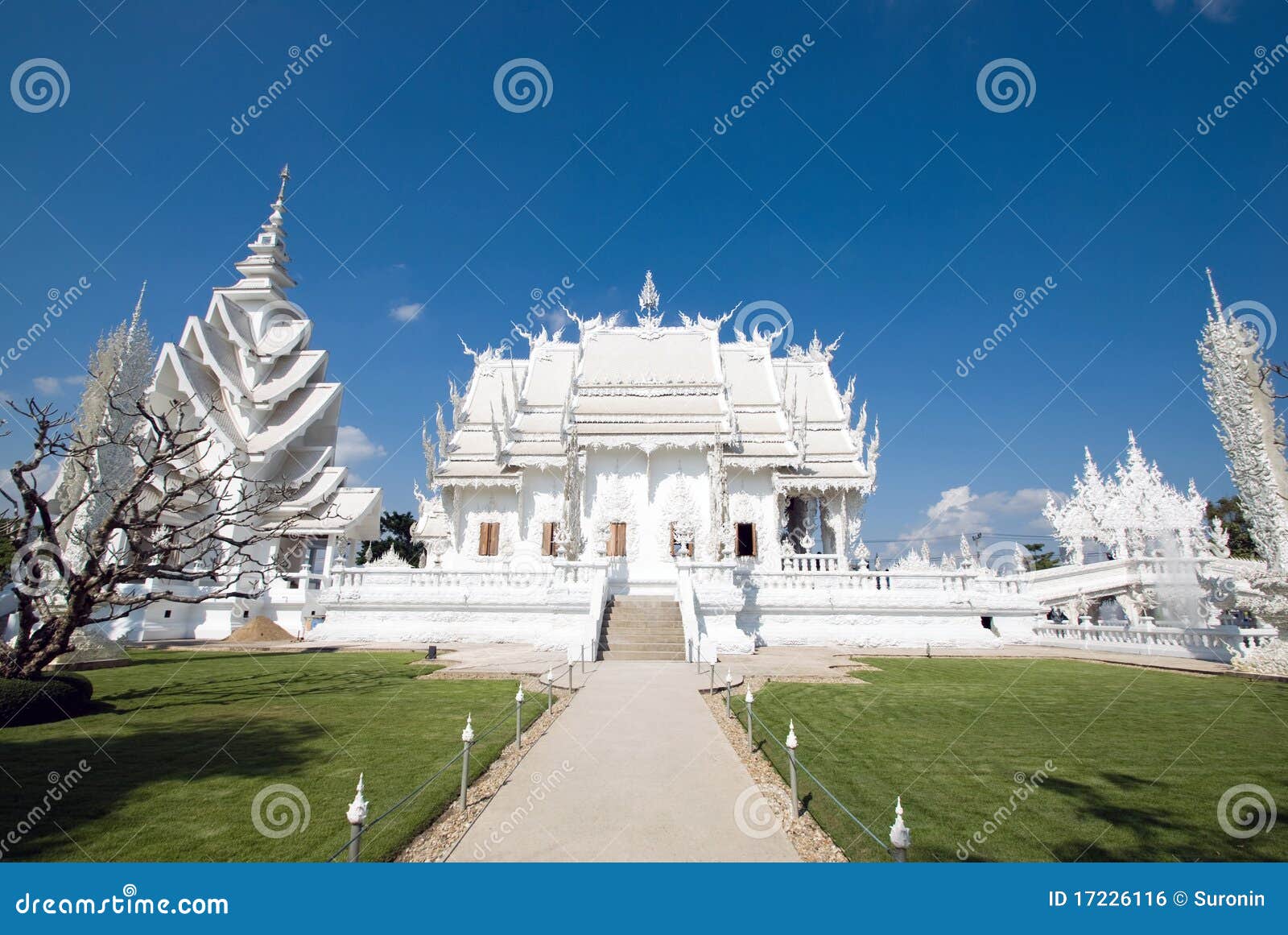 Wat Rong Khun stock photo. Image of architecture, buddhist - 17226116