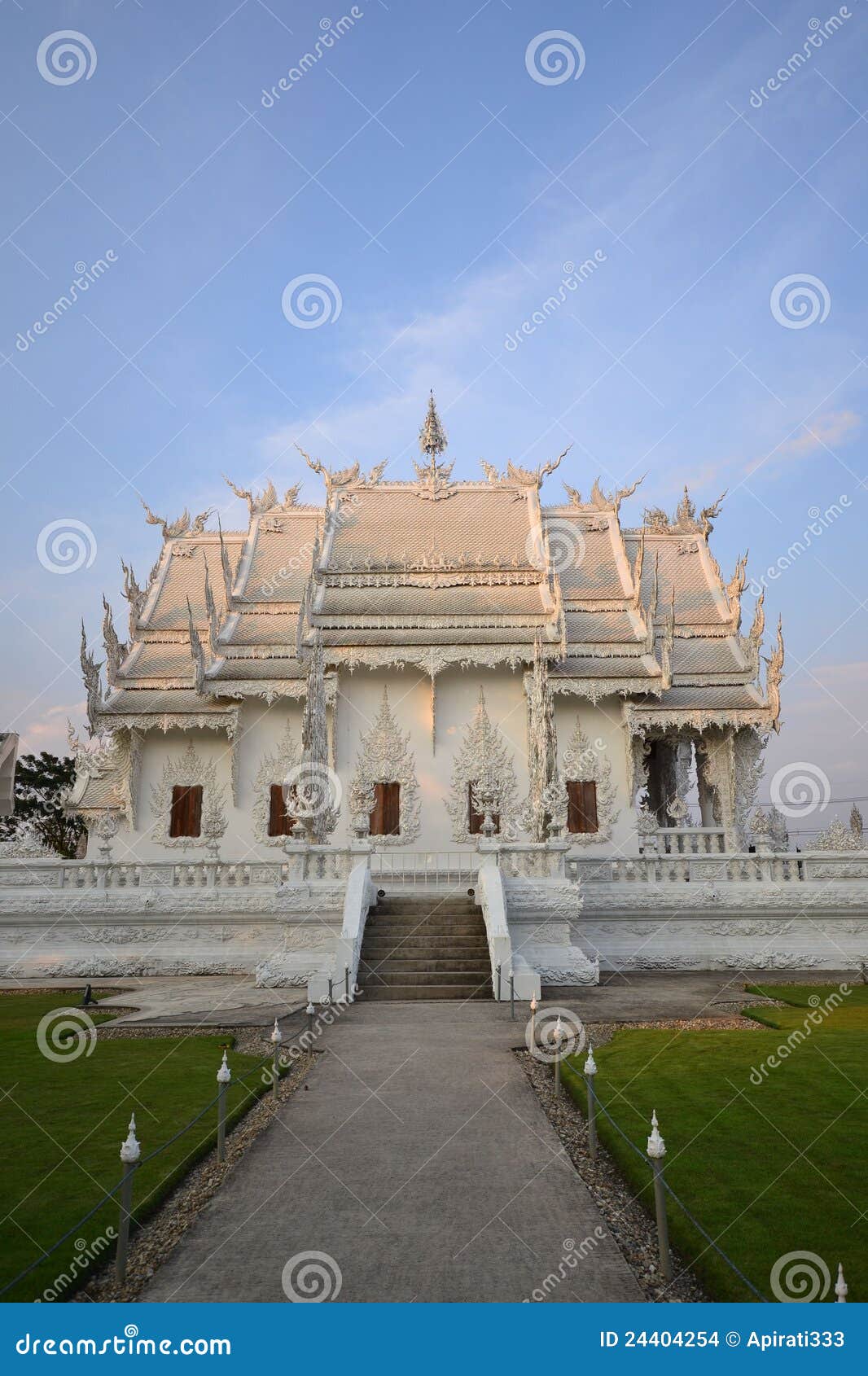 Wat Rong Khun stock photo. Image of meditating, rong - 24404254