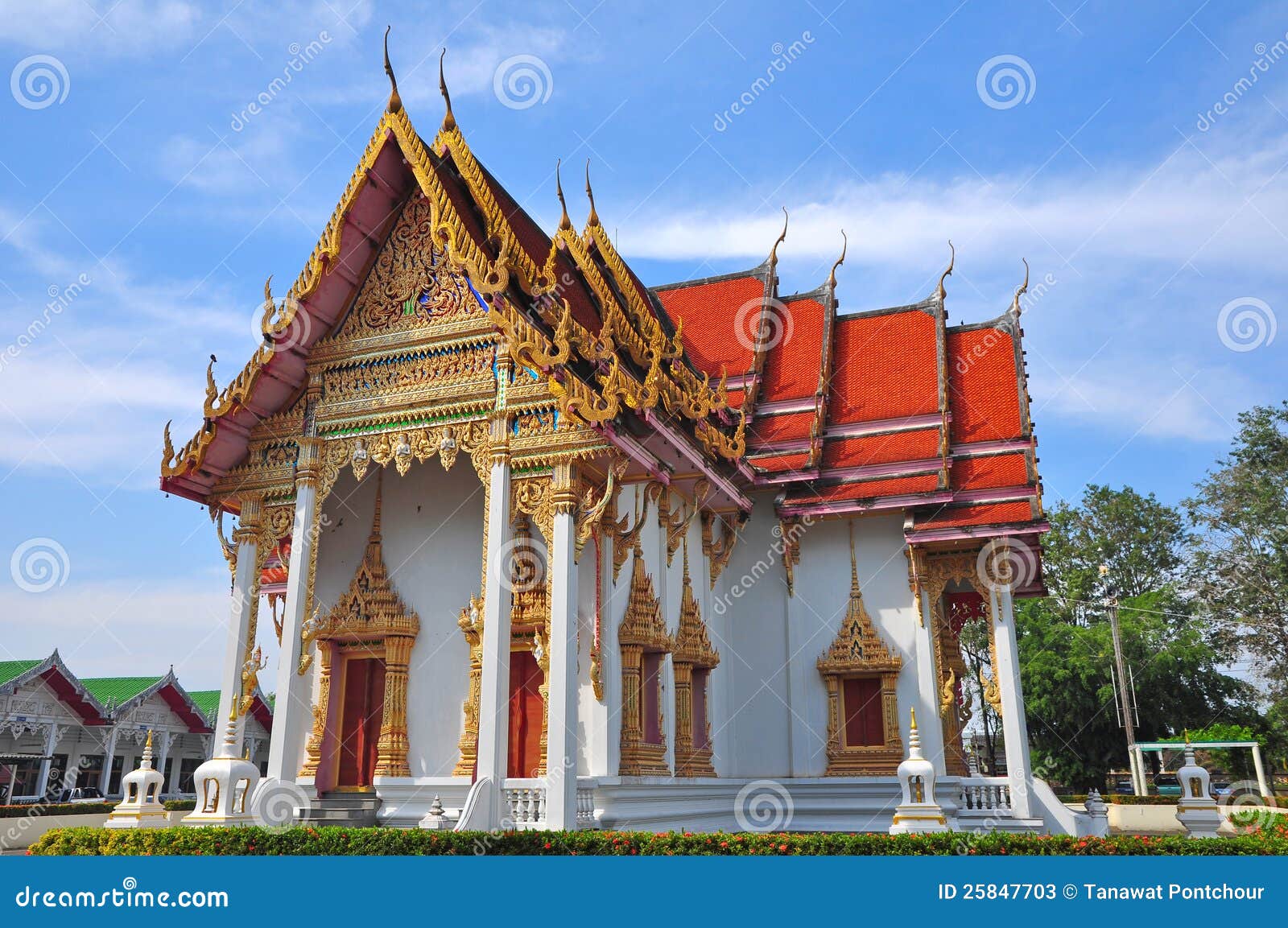 Wat Thai stock image. Image of river, porcelain, attraction - 25847703