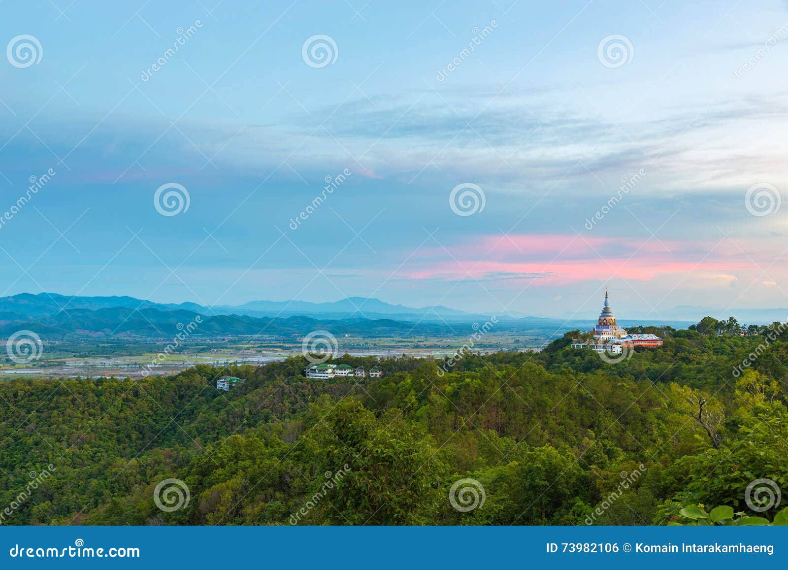 Wat Thaton (templo De Thaton) Foto de archivo - Imagen de belleza, nube ...